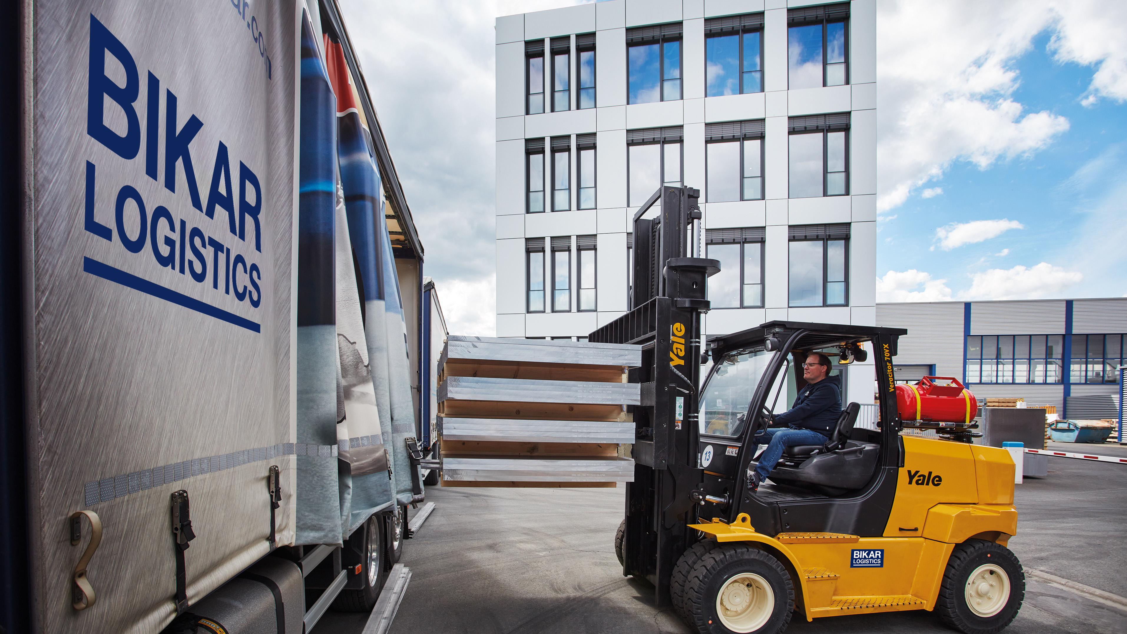 BIKAR Logistics | BIKAR